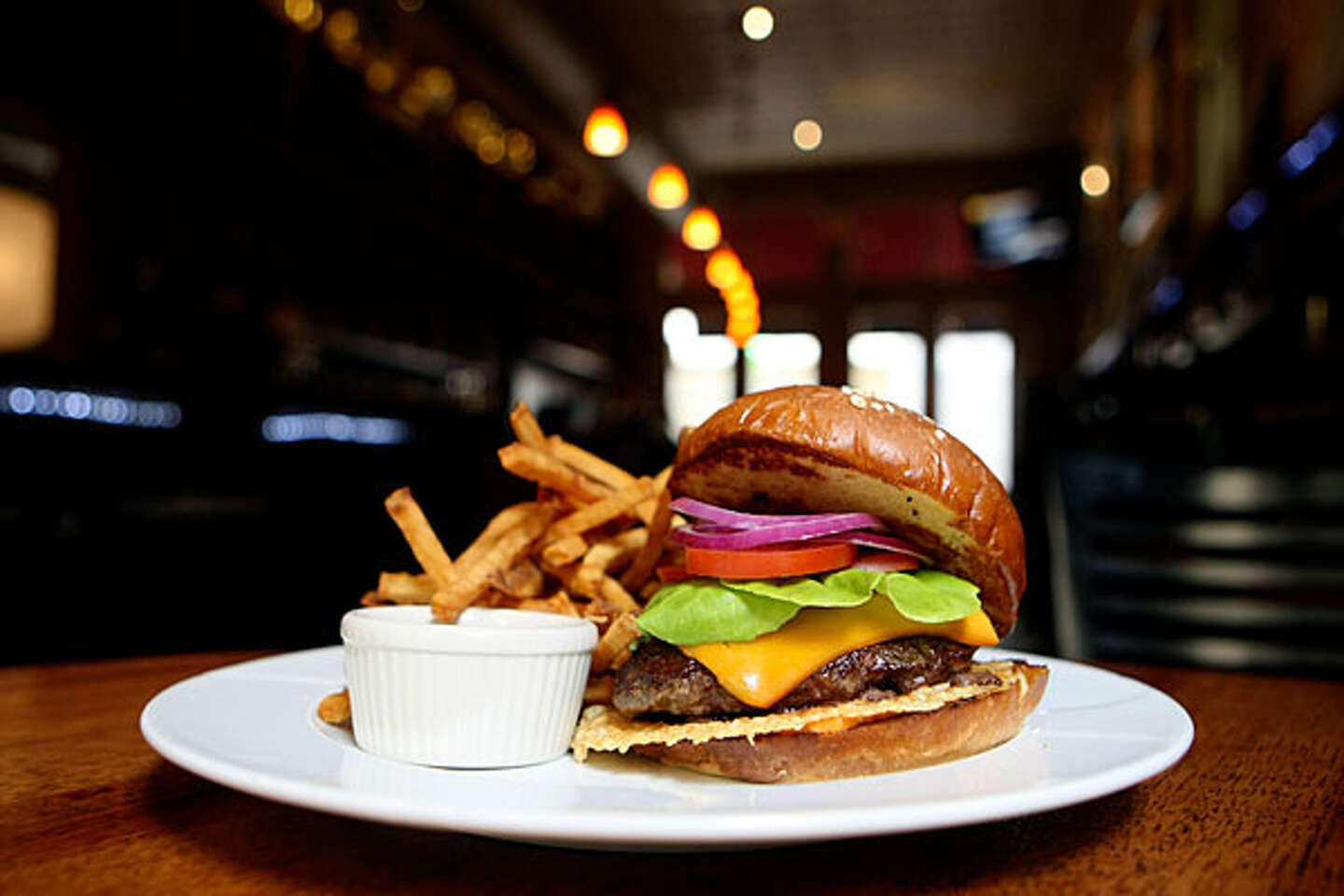 Bracketology: Picking the best burger in S.A.