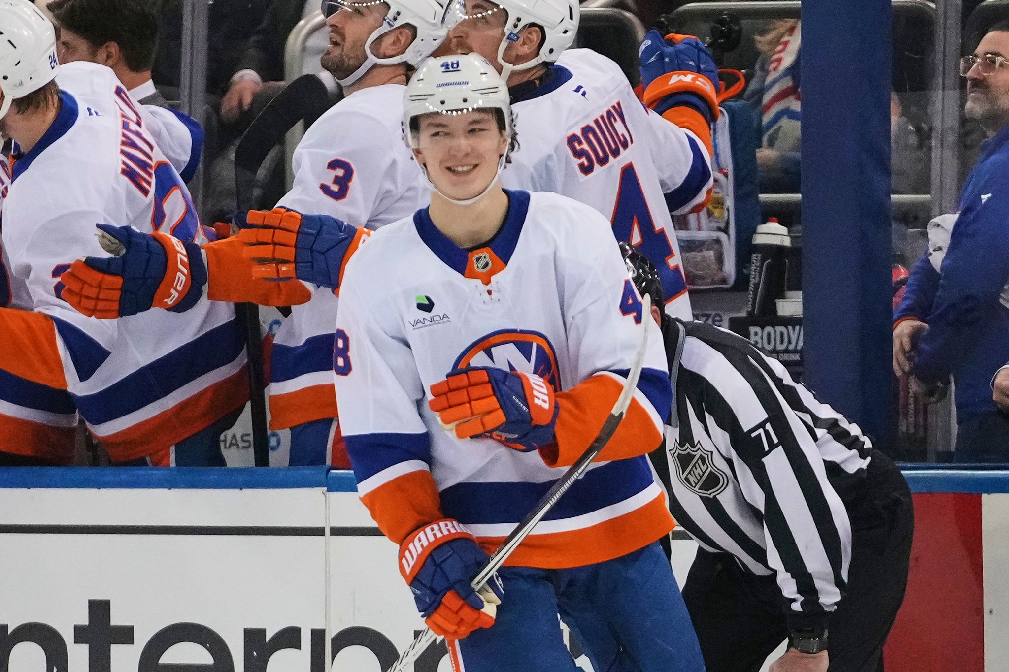 Islanders' Matthew Schaefer passes Bobby Orr for the 2nd-most goals by ...