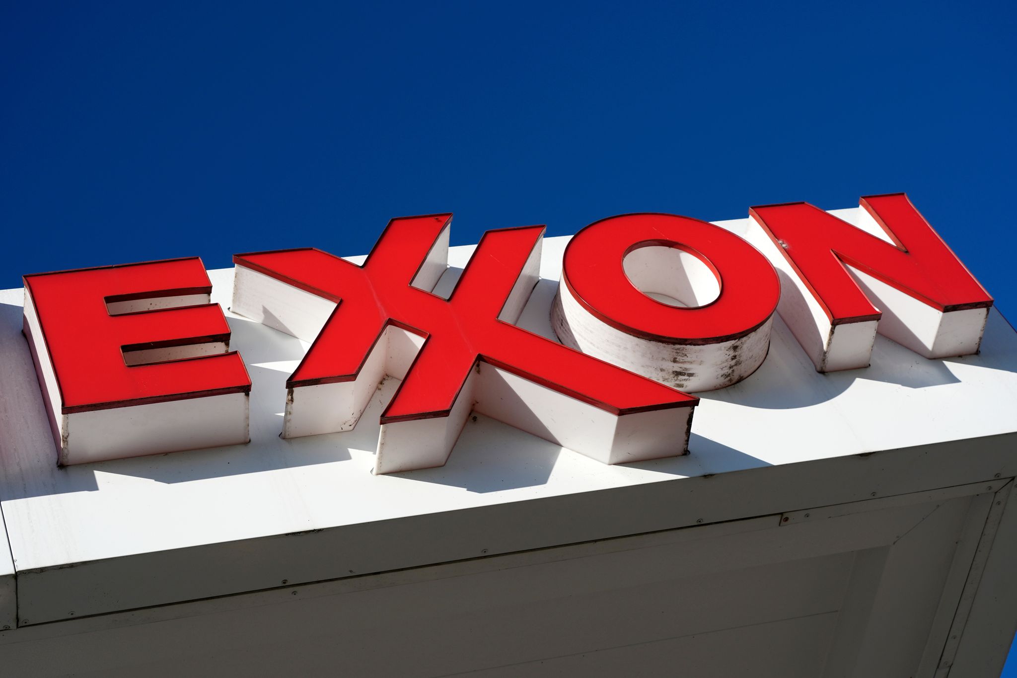 Exxon Mobil reports strong quarterly profit on solid production at home ...