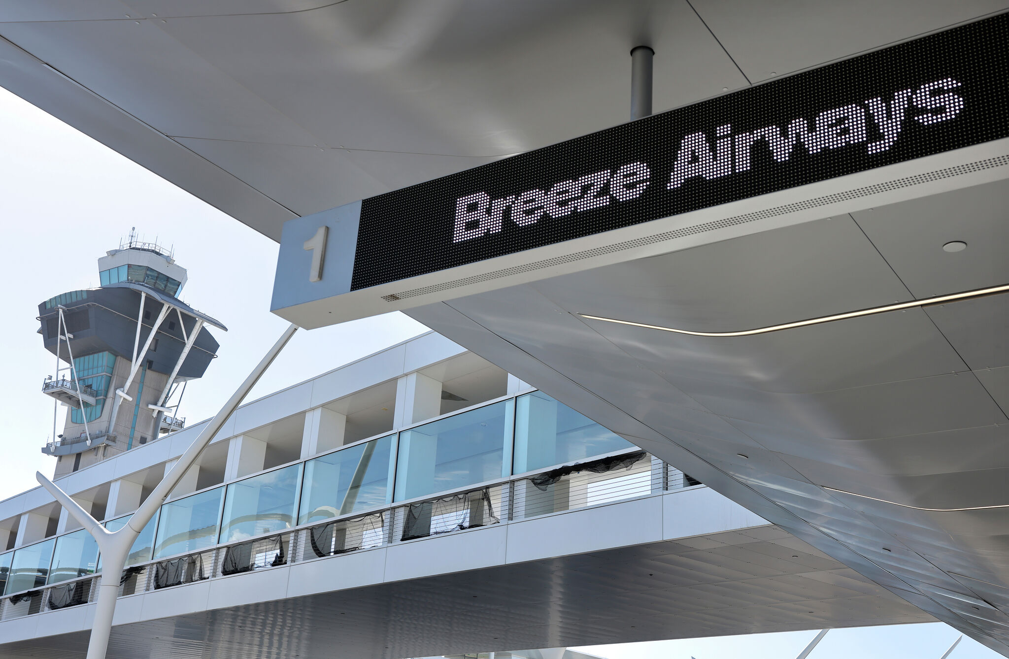 Breeze Airways returns to San Antonio, expands to Brownsville