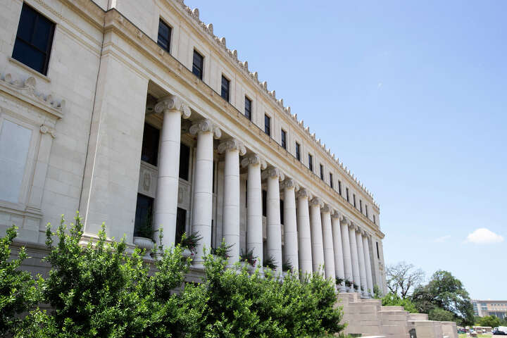 Texas A&M to close women and gender studies program