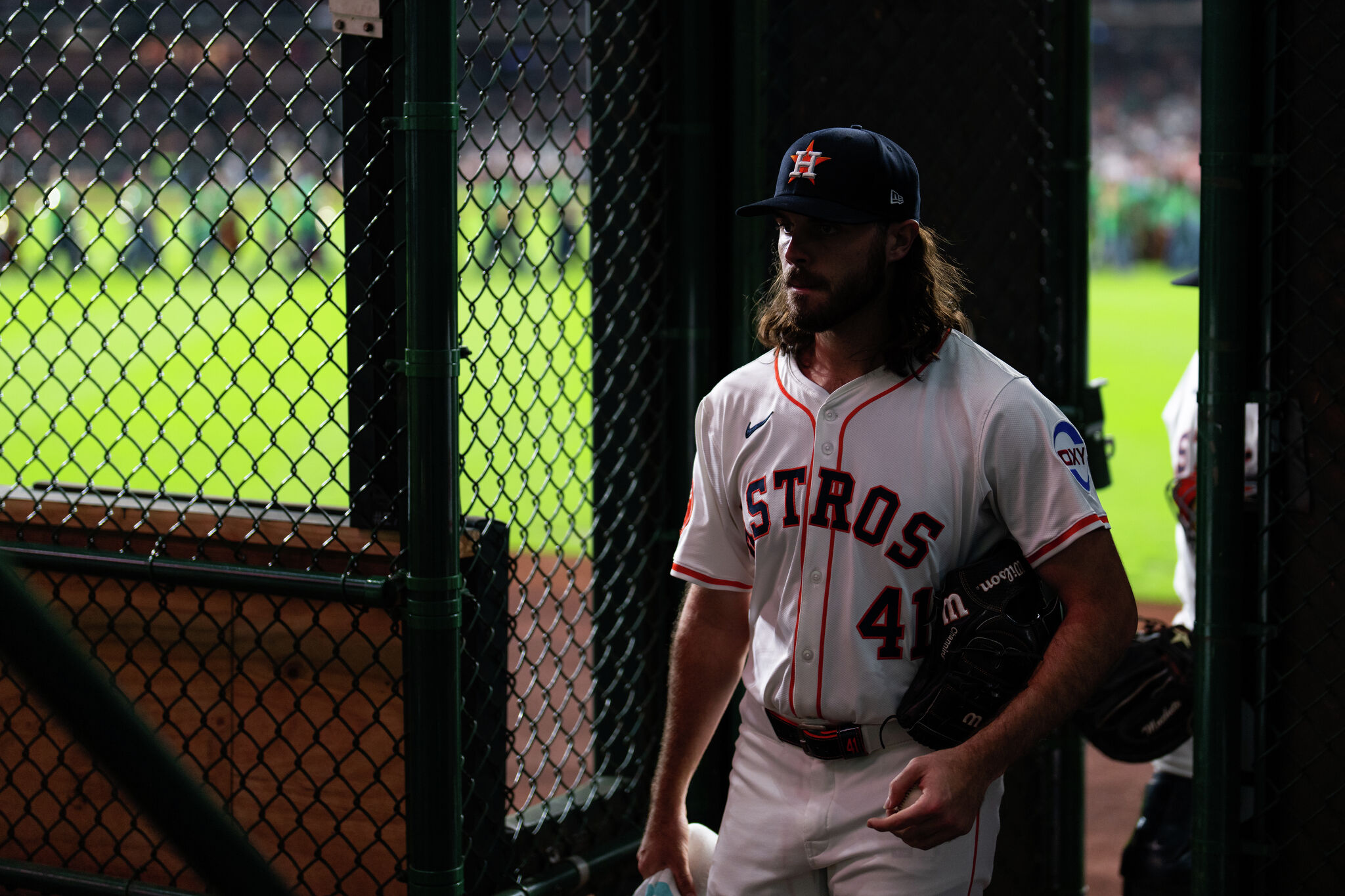 Astros' pitcher prepares for fatherhood, competition for rotation