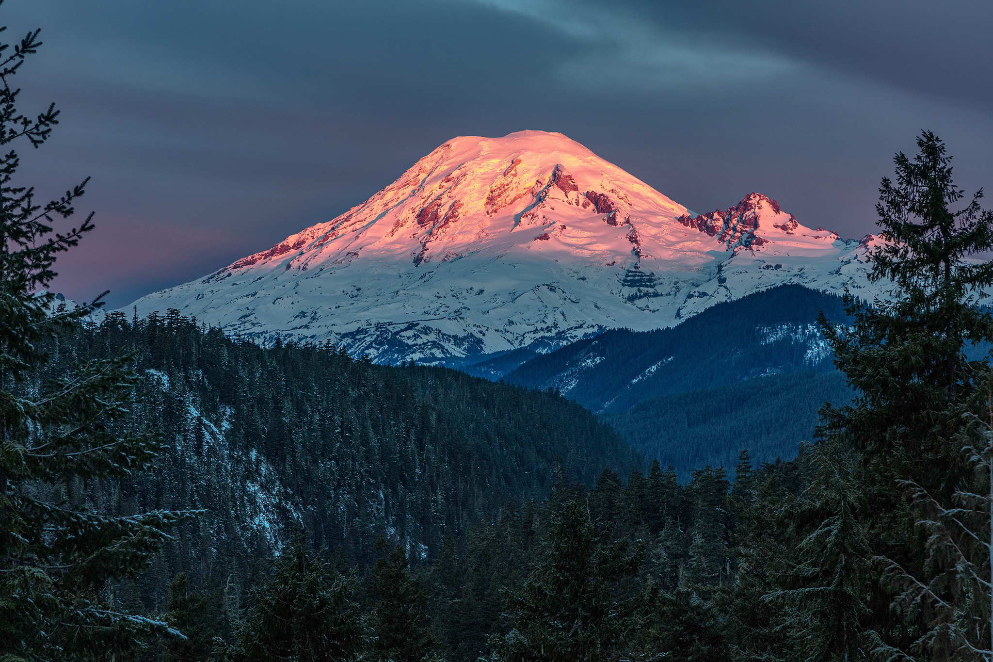 Recent deaths underscore hidden risks at Mount Rainier National Park