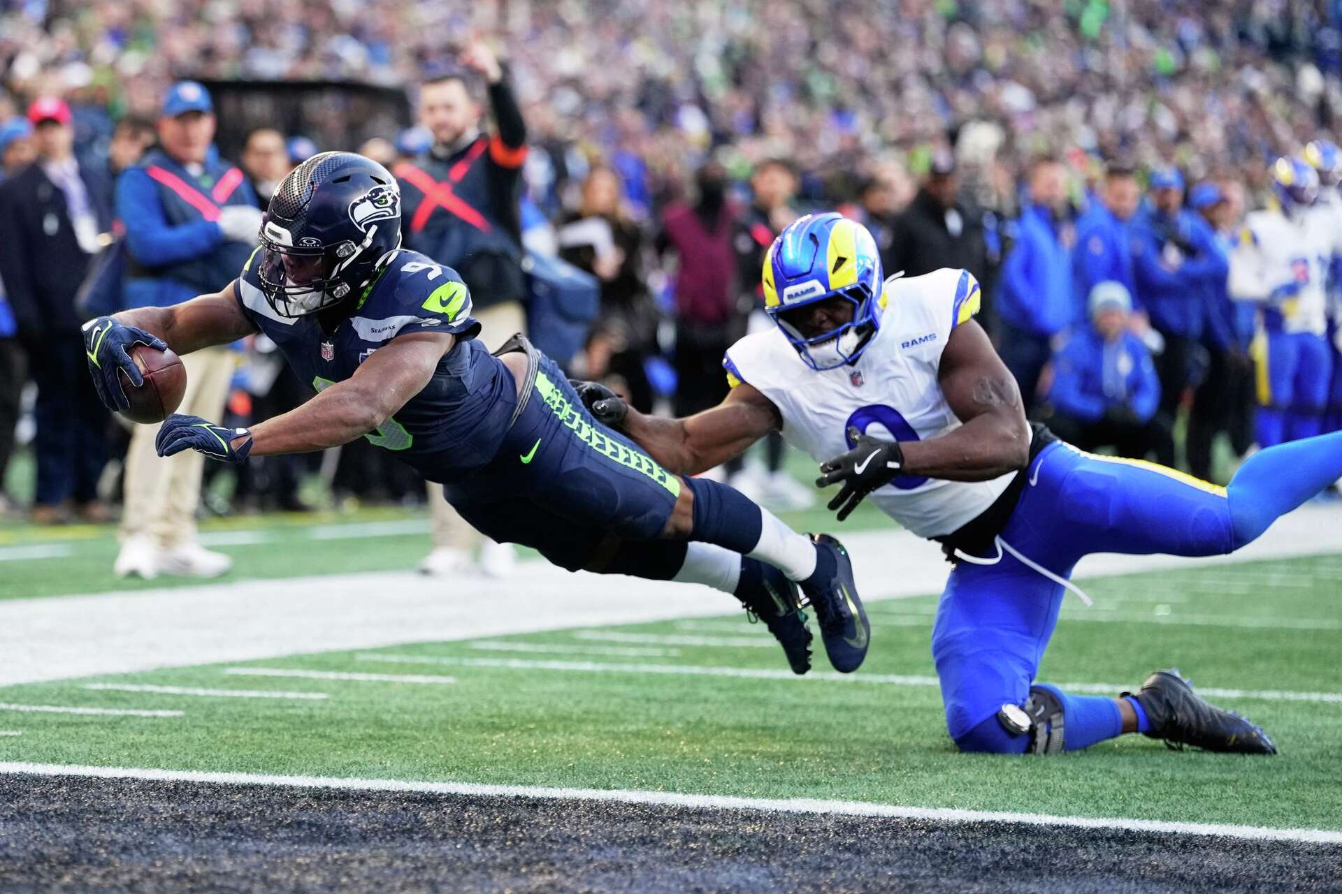 Ahead of potential final game with Seahawks, RB Kenneth Walker III is ...