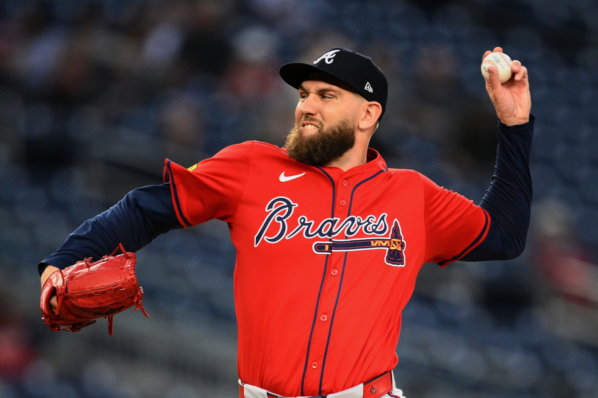 El lanzador Dylan Lee va al arbitraje salarial con los Bravos