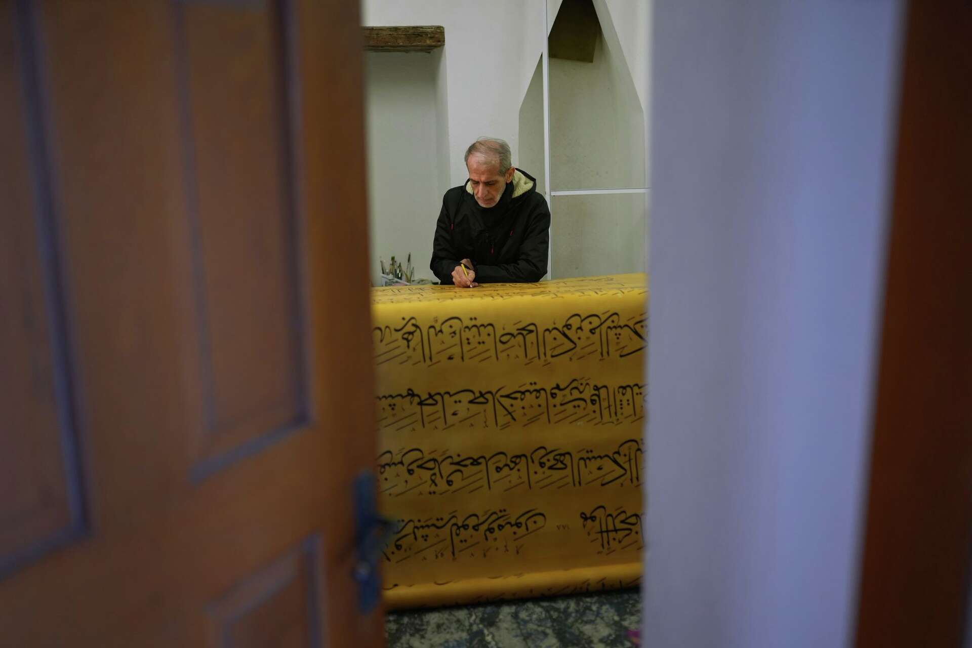 Iraqi calligrapher's handwritten Quran ends 6 years of artistry and craft