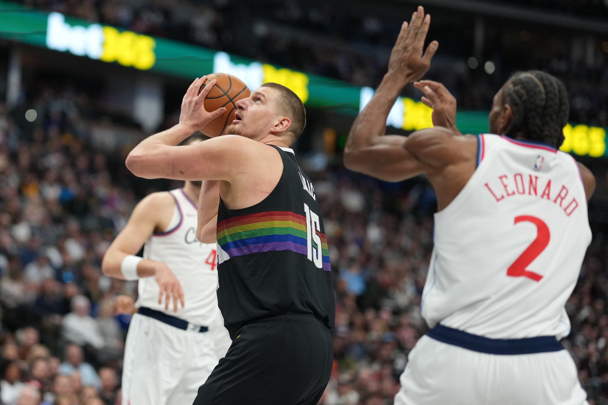 Jokic regresa tras lesión de rodilla y guía a Nuggets a triunfo 122-109 ...