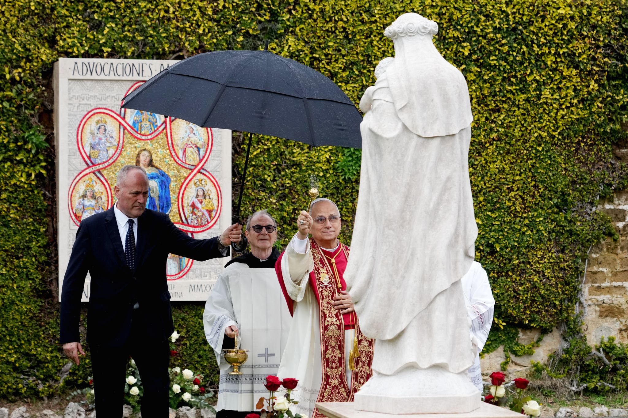 Pope gets invitation to visit Peru during a Vatican garden party, then ...