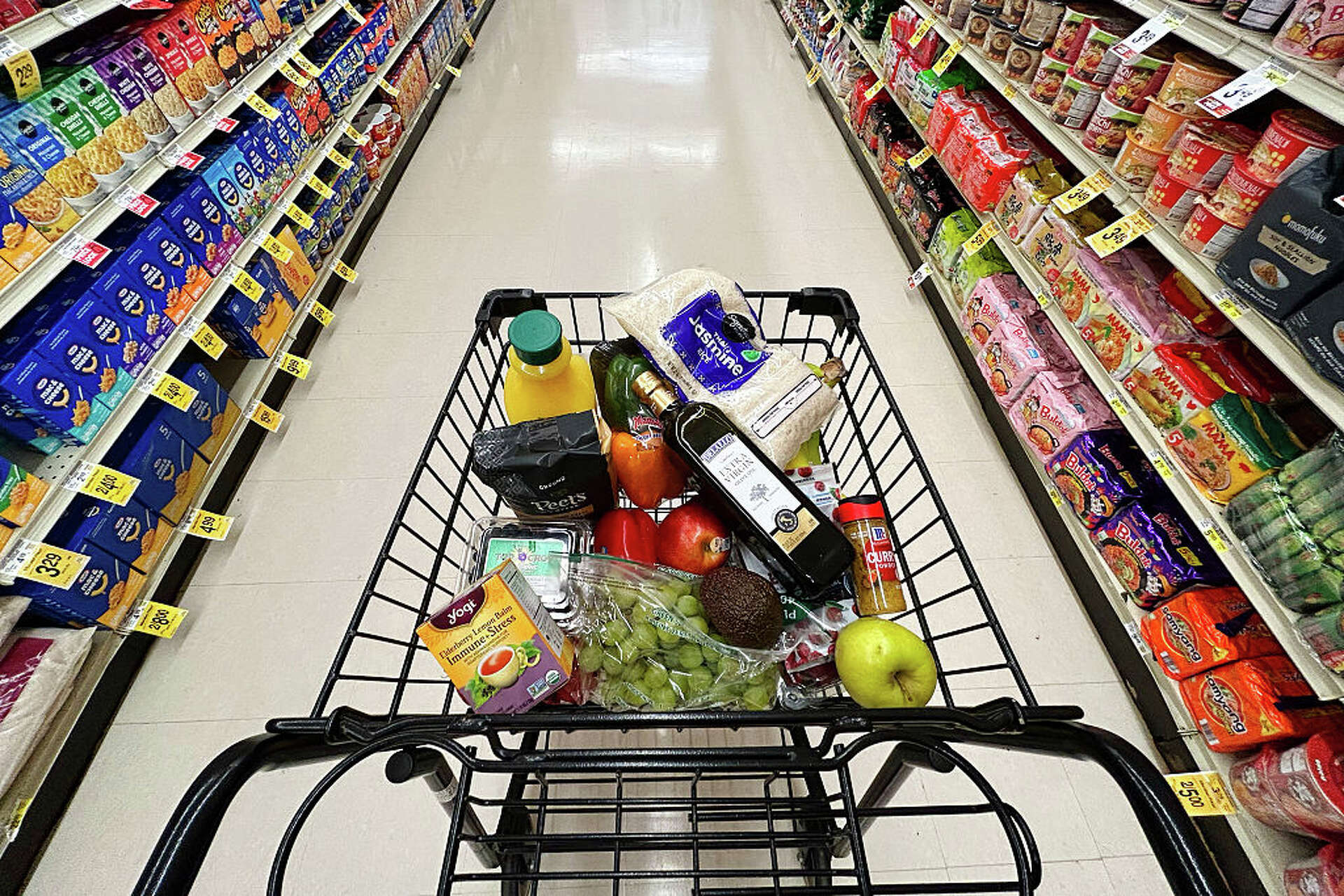 America names favorite grocery store. Which chain beat H-E-B?