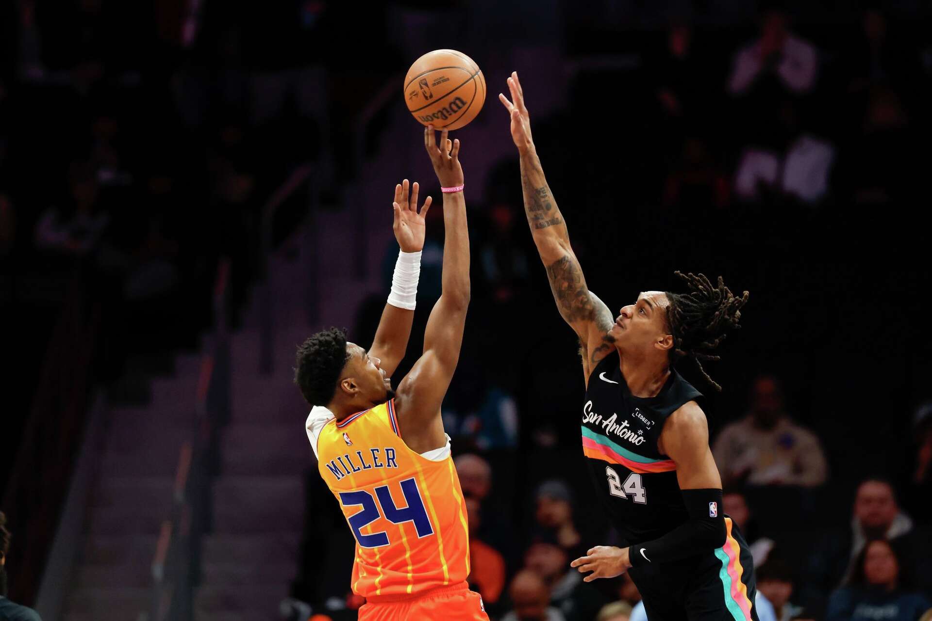 Brandon Miller scores 26 as surging Hornets beat Spurs 111-106 to push ...