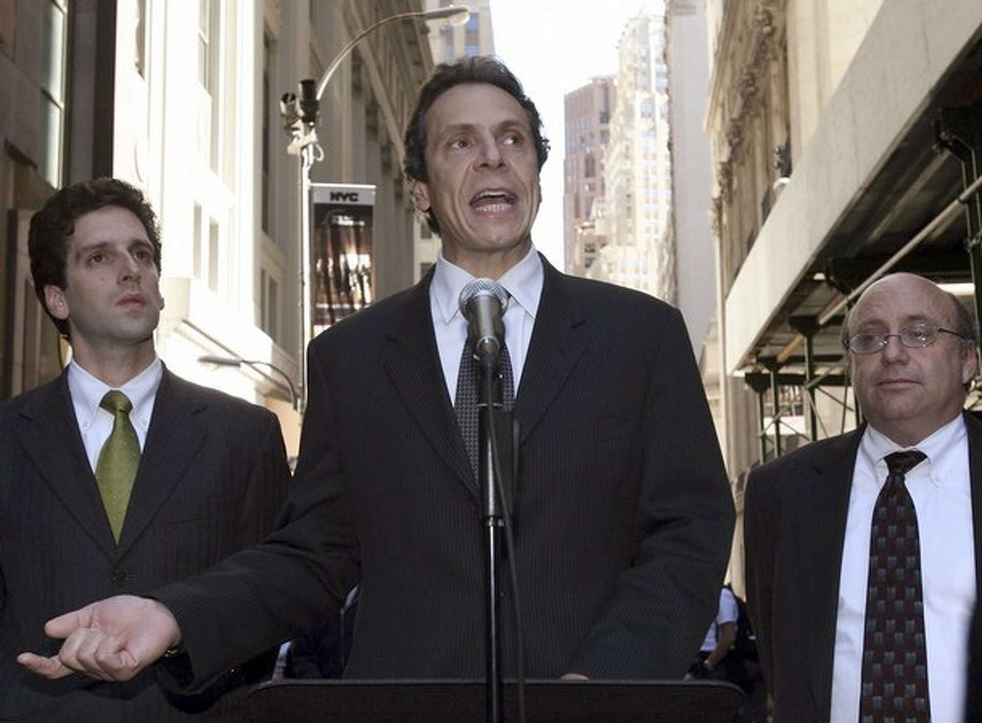 Cuomo unveils team of top advisers