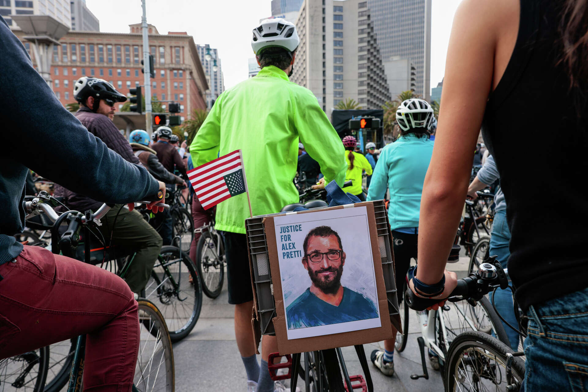SF cyclists among thousands worldwide memorializing Alex Pretti
