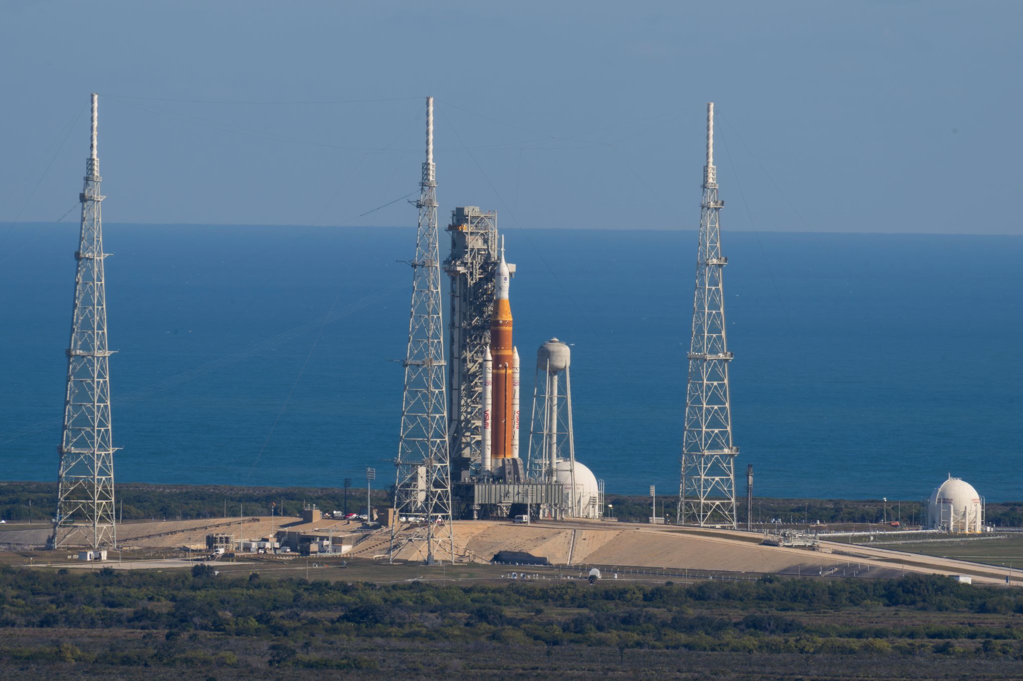 NASA realiza segunda prueba de carga de cohete que decidirá cuándo ...