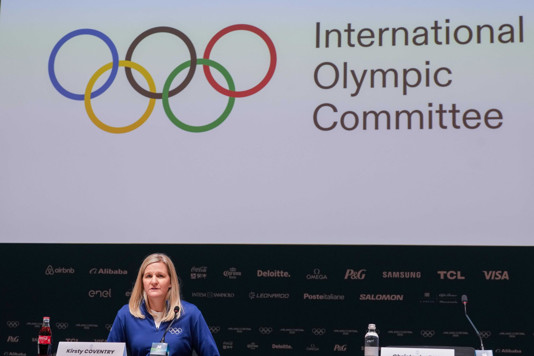 Archivos de ICE y Epstein son distracciones "tristes" para los ...