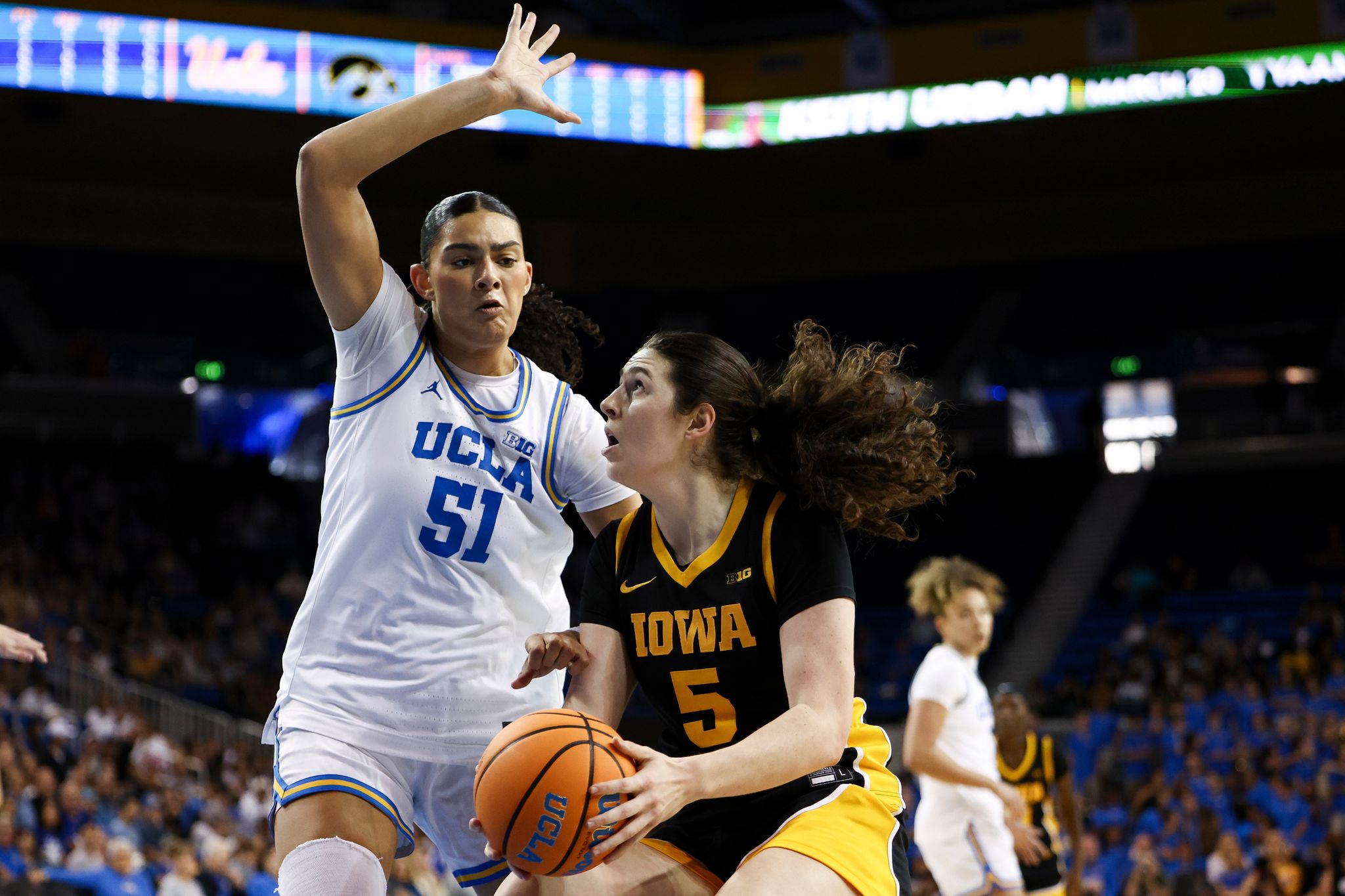 AP women's basketball player of the week is No. 9 Iowa's Ava Heiden