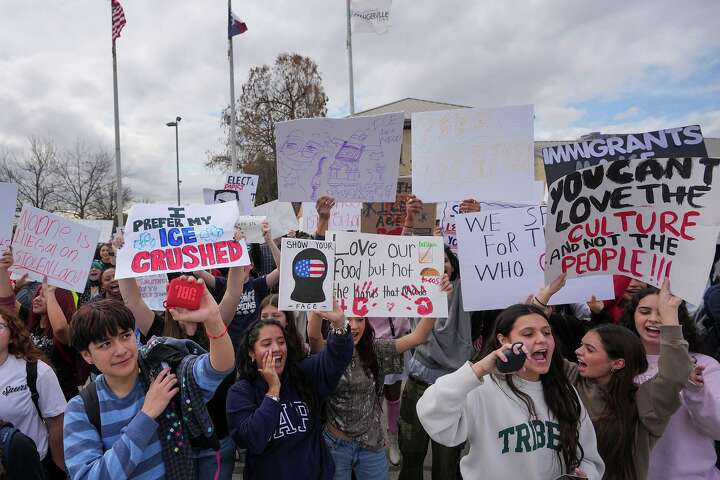 See hundreds of Pflugerville students protest ICE after school walkout