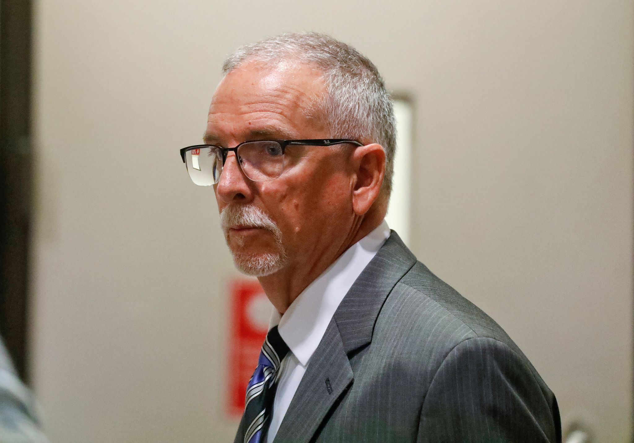 Appeals court overturns former UCLA gynecologist's sex abuse conviction