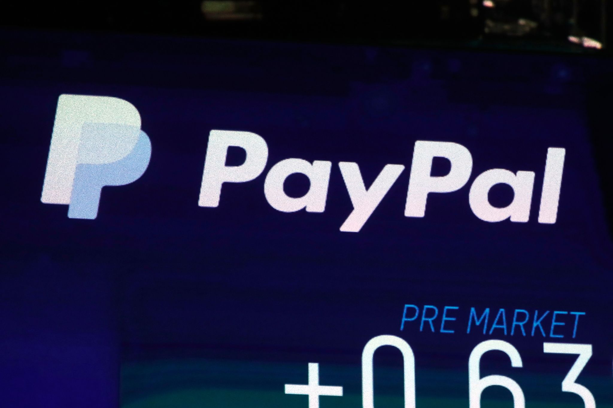 PayPal replaces CEO Chriss with HP's Lores