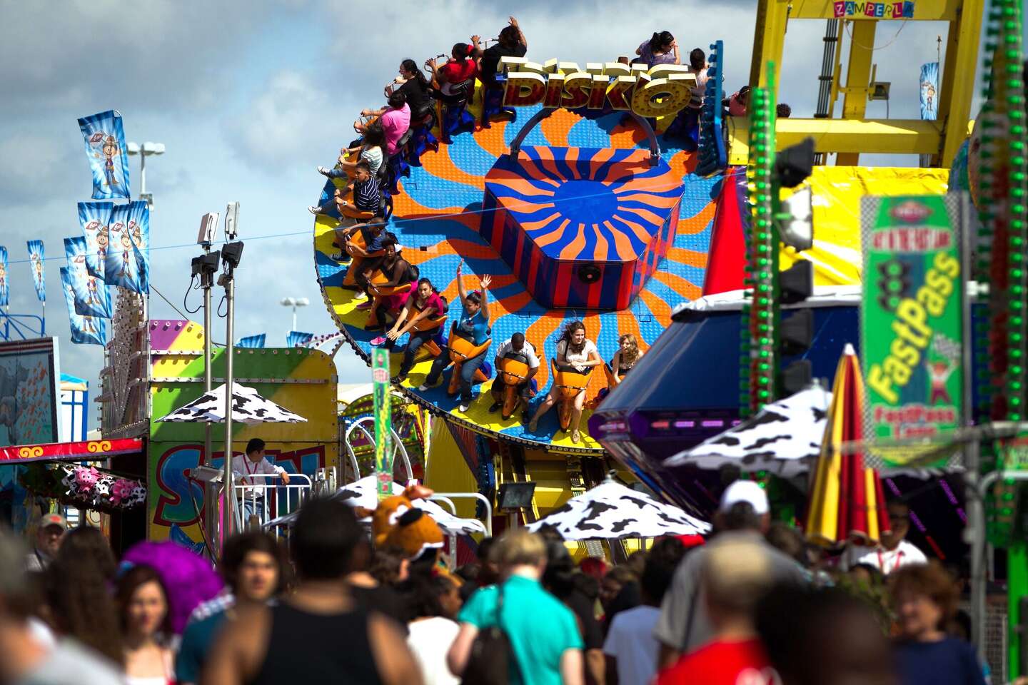 Houston Rodeo half-priced carnival ticket packs are on sale now