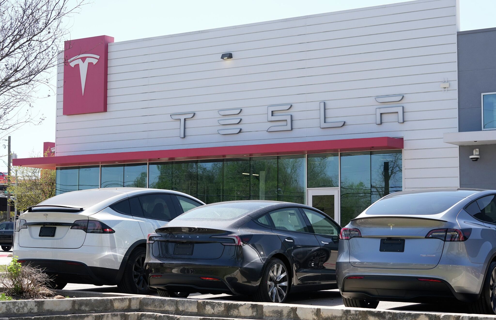 Tesla off to a rough start in 2026 as sales fall 17% in January