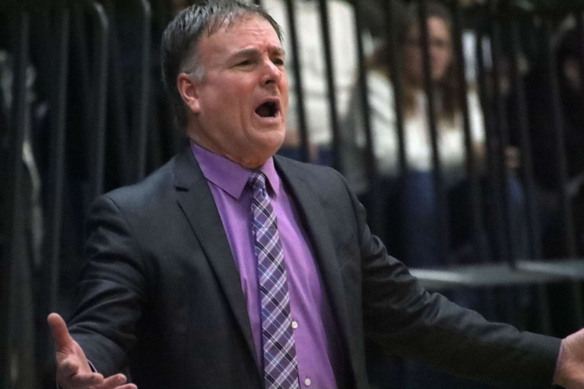 Meridian boys edge Clare in dramatic final seconds