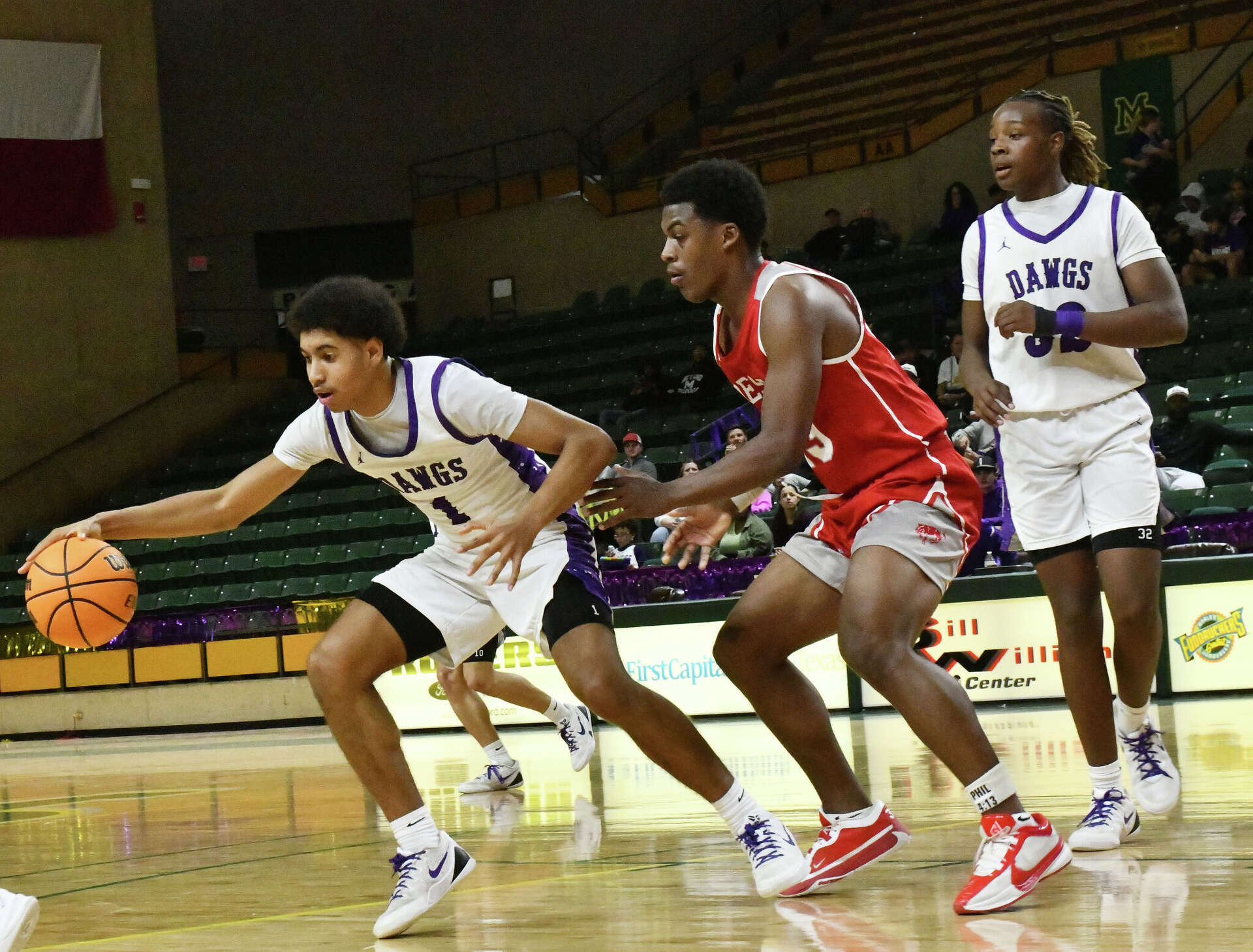 Caden Martin’s shooting leads Midland High basketball to 1st 2-6A win