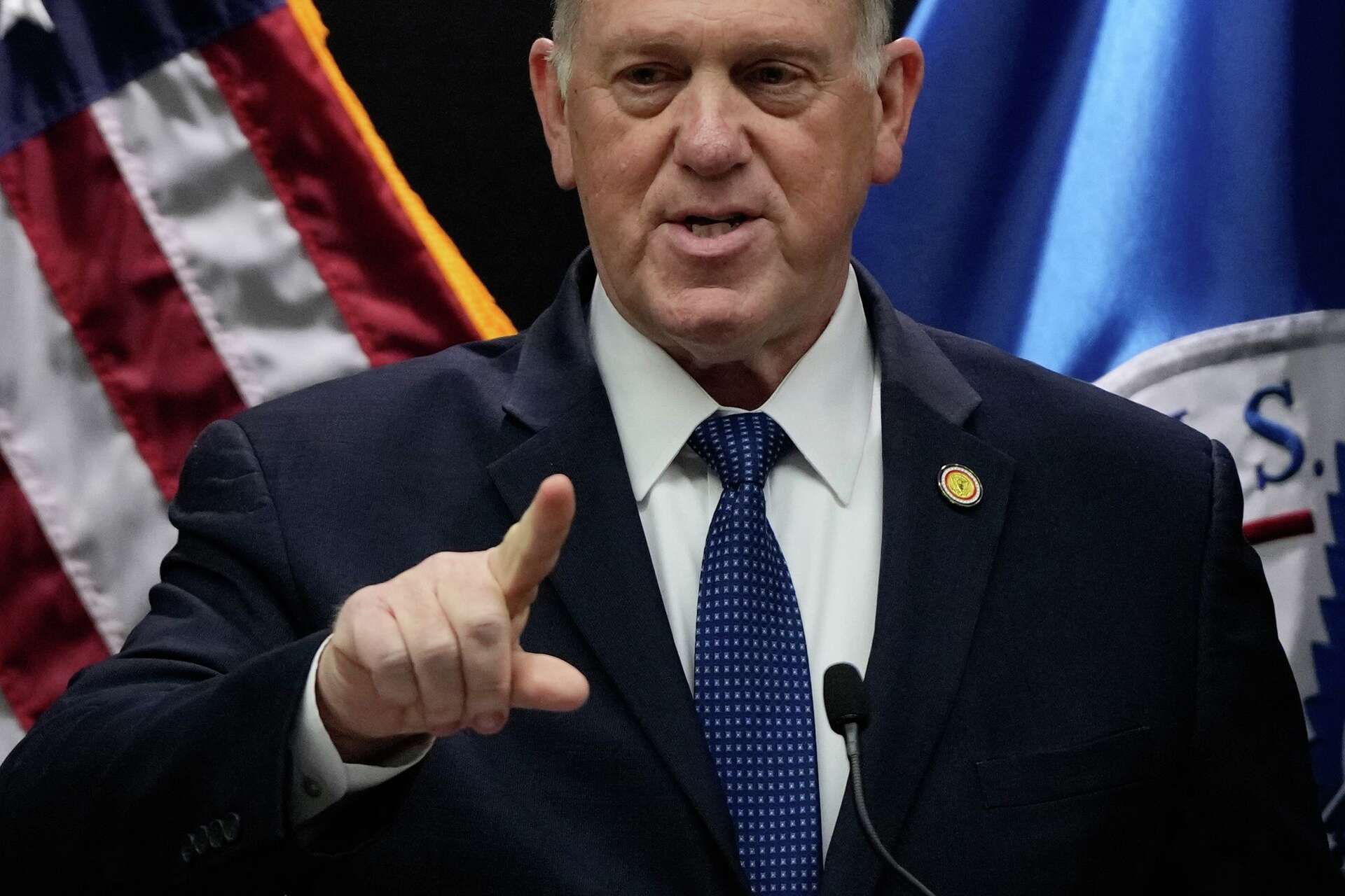 Trump's border czar says 'small' security force will remain in ...