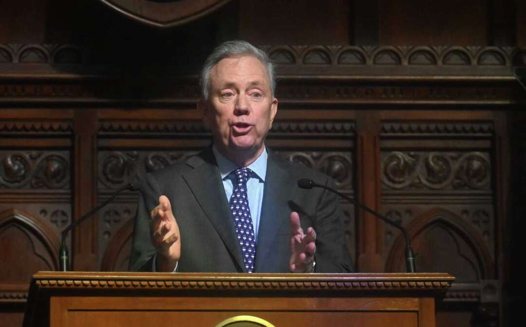 CT governor pitches tax rebate, criticizes ICE in State of the State