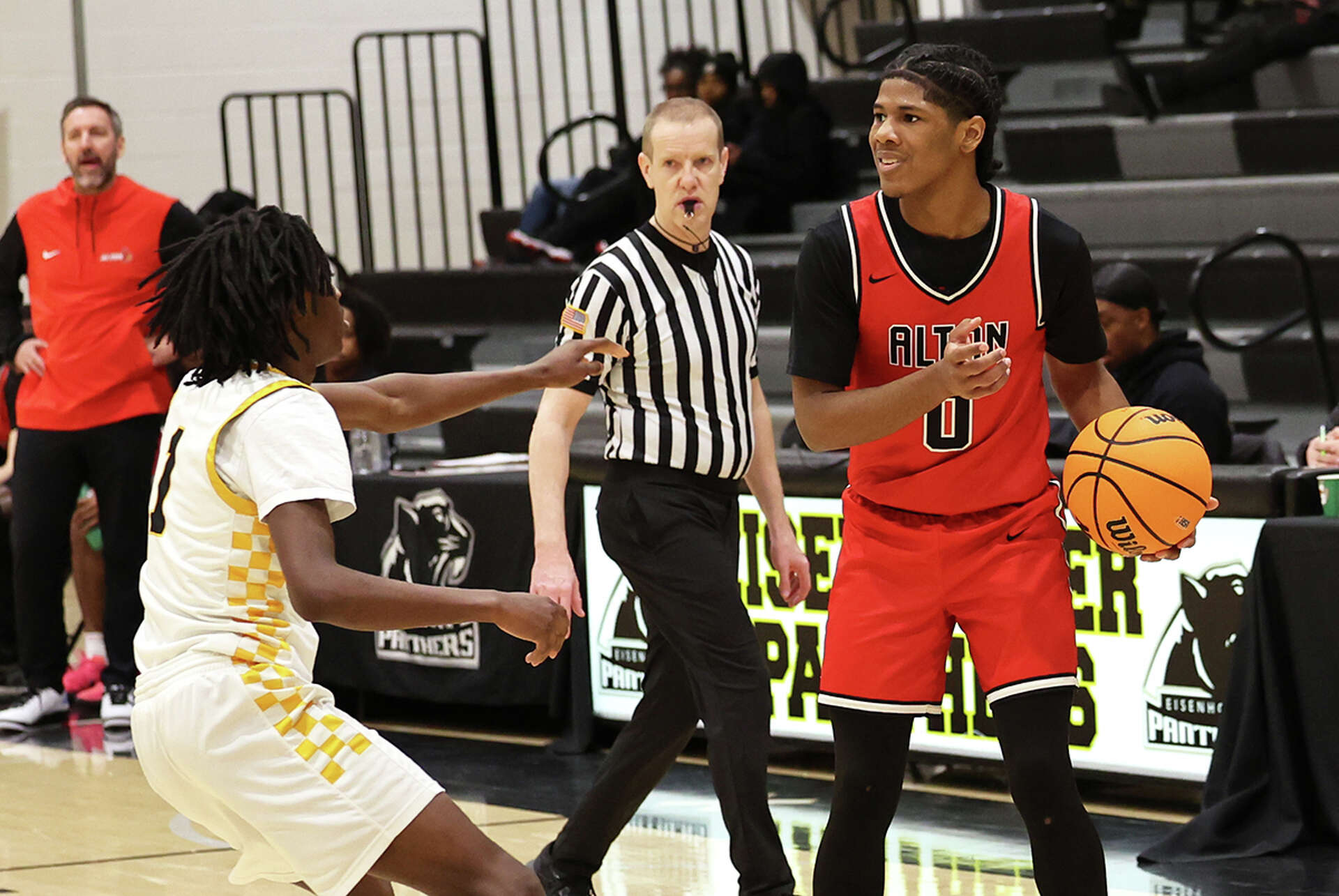 Semaj Stampley shoots for Friday coronation as Alton's new points king