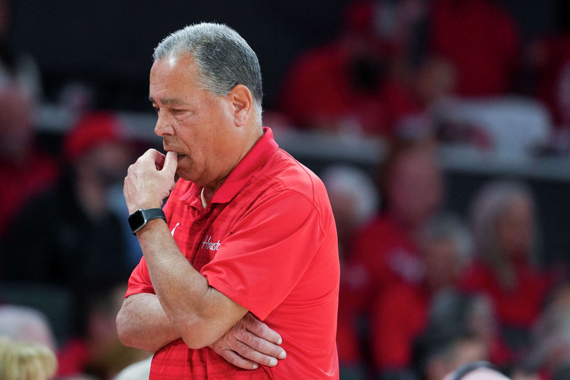 Kelvin Sampson on UH basketball and cost of recruiting. 'We're poor'
