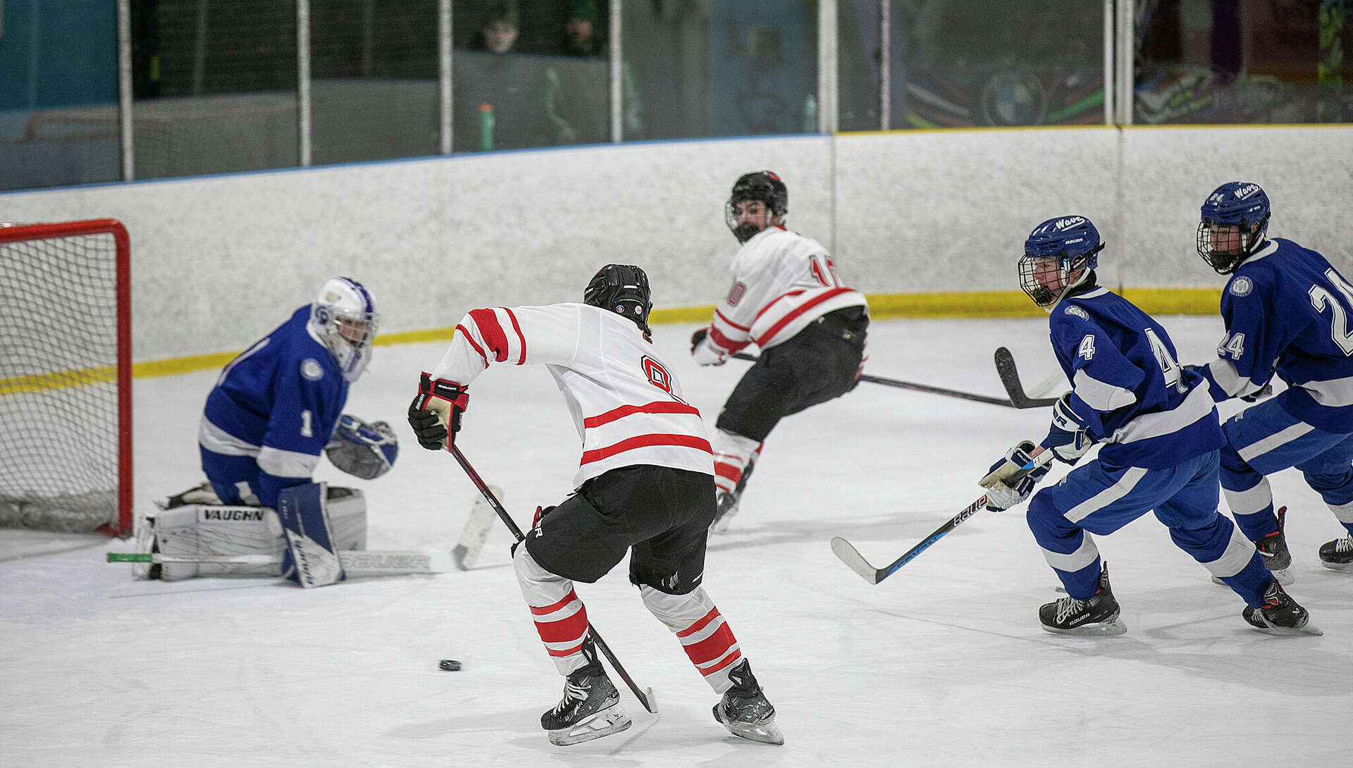Darien boys hockey downs Fairfield Prep in 1 vs. 2 showdown