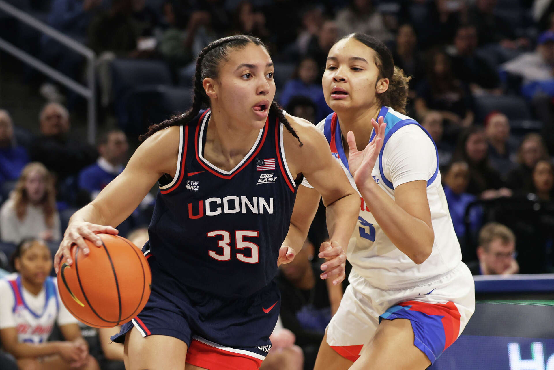 Azzi Fudd sparks UConn women's basketball's romp over DePaul