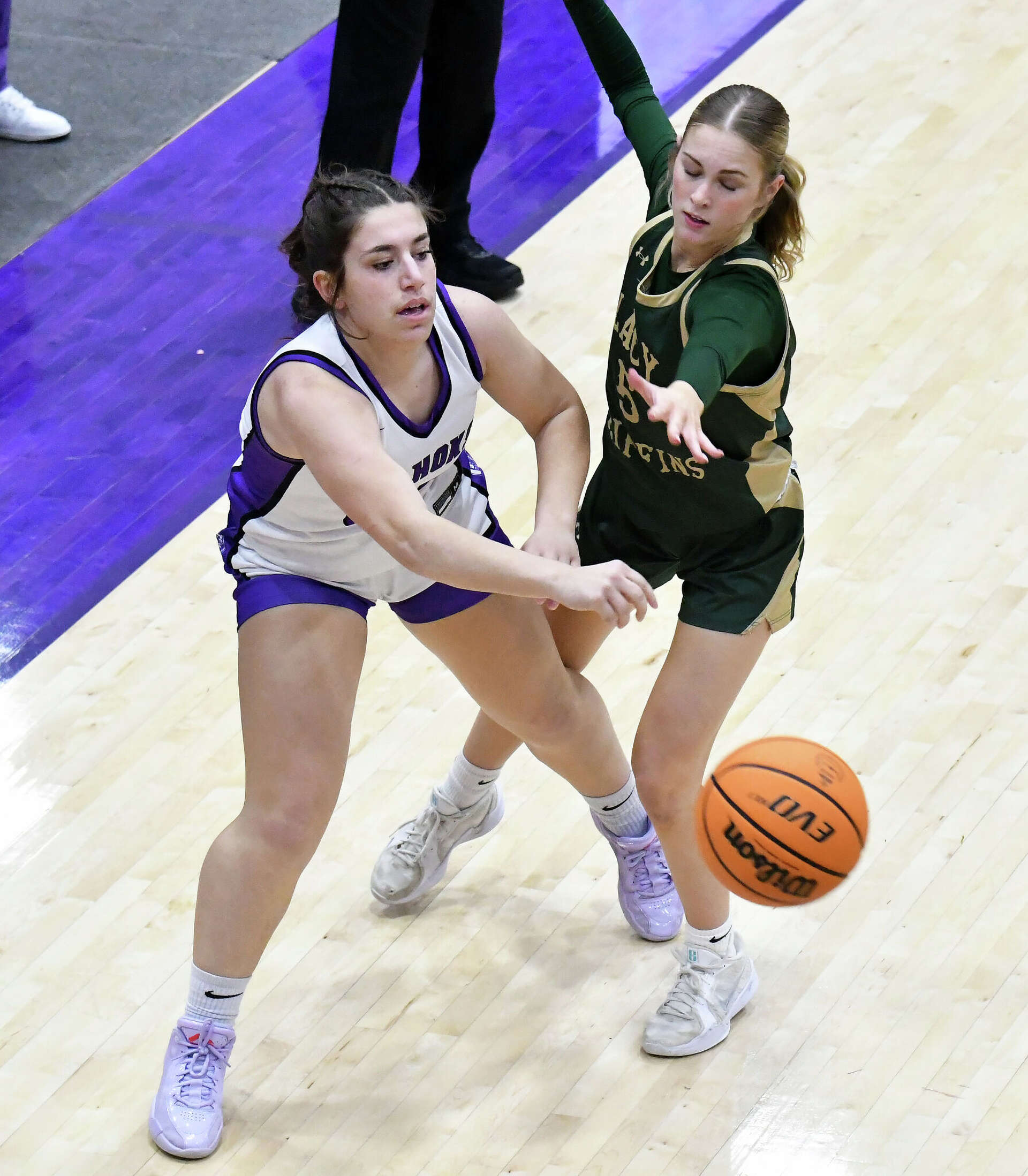 Father McGivney girls basketball travels to Collinsville for IHSA game