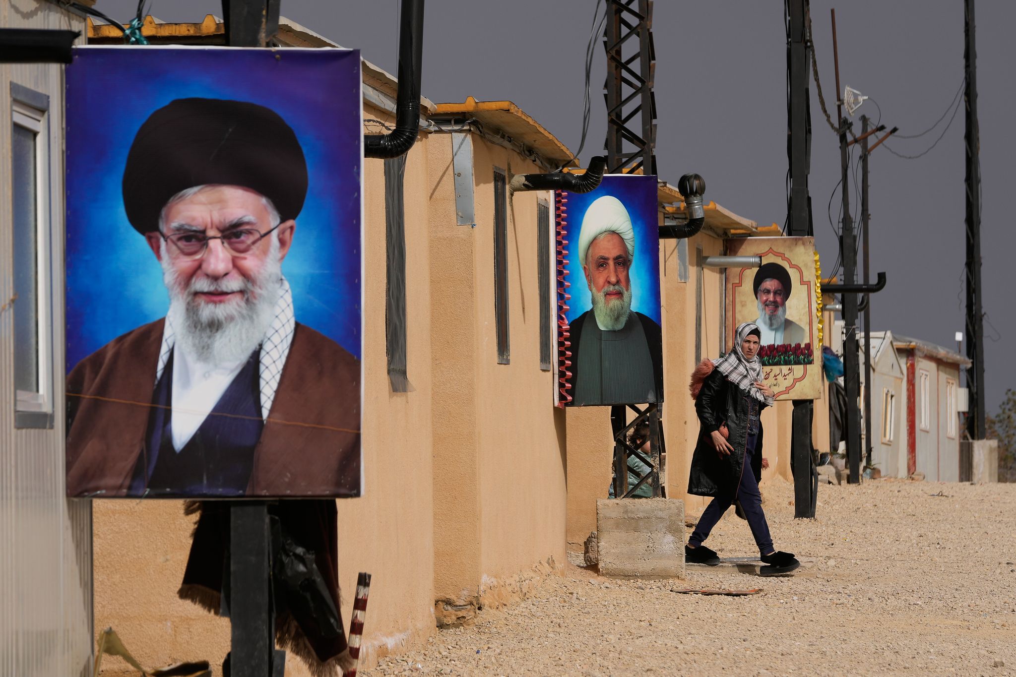 Questions around a compound of Shiite refugees from Syria in Lebanon ...