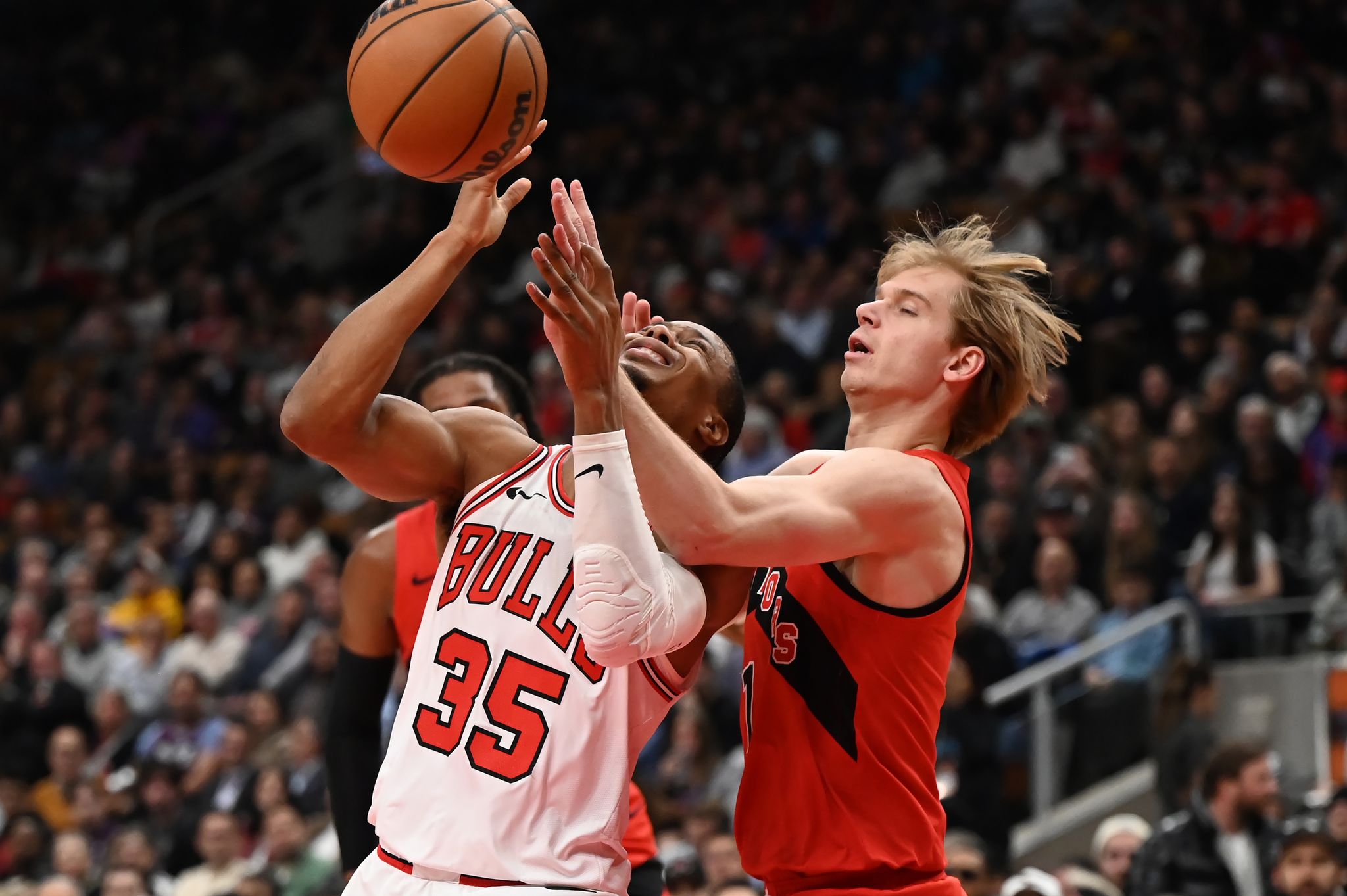 Brandon Ingram scores 33 points as Raptors beat new-look Bulls 123-107