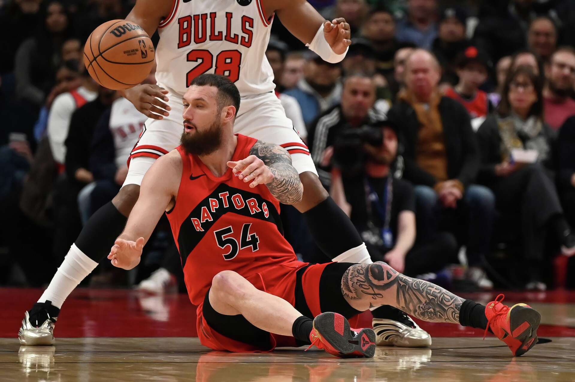 Brandon Ingram scores 33 points as Raptors beat new-look Bulls 123-107
