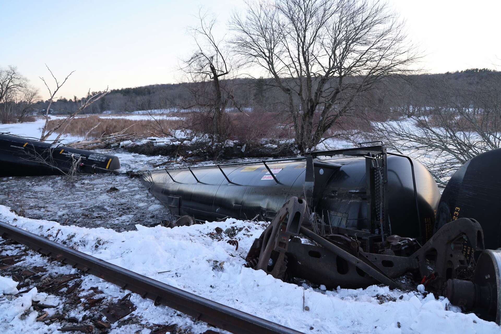 Freight train derails in Connecticut, sending cars carrying liquid ...