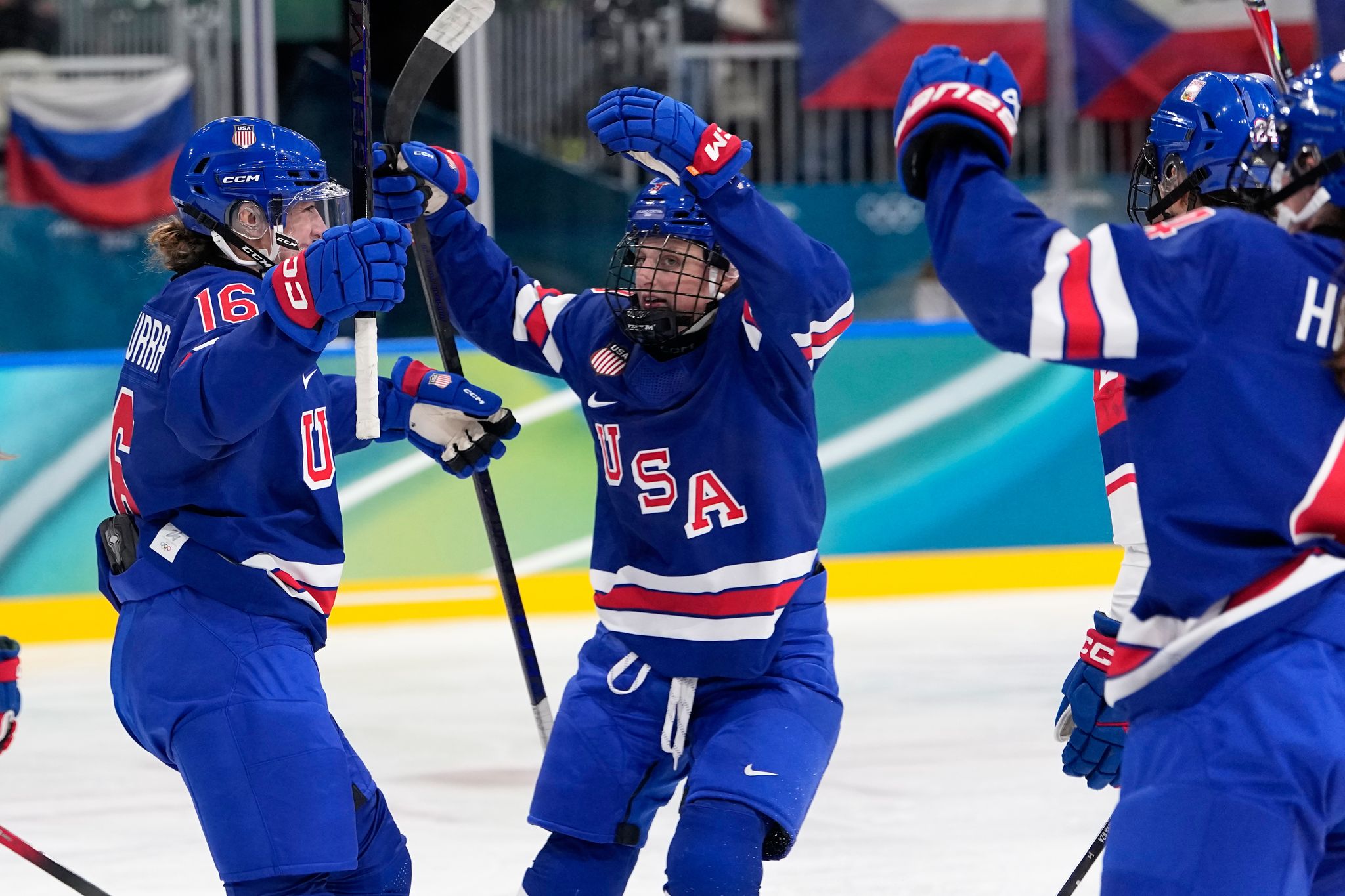 Hayley Scamurra scores 2, U.S. opens women's Olympic hockey tournament ...