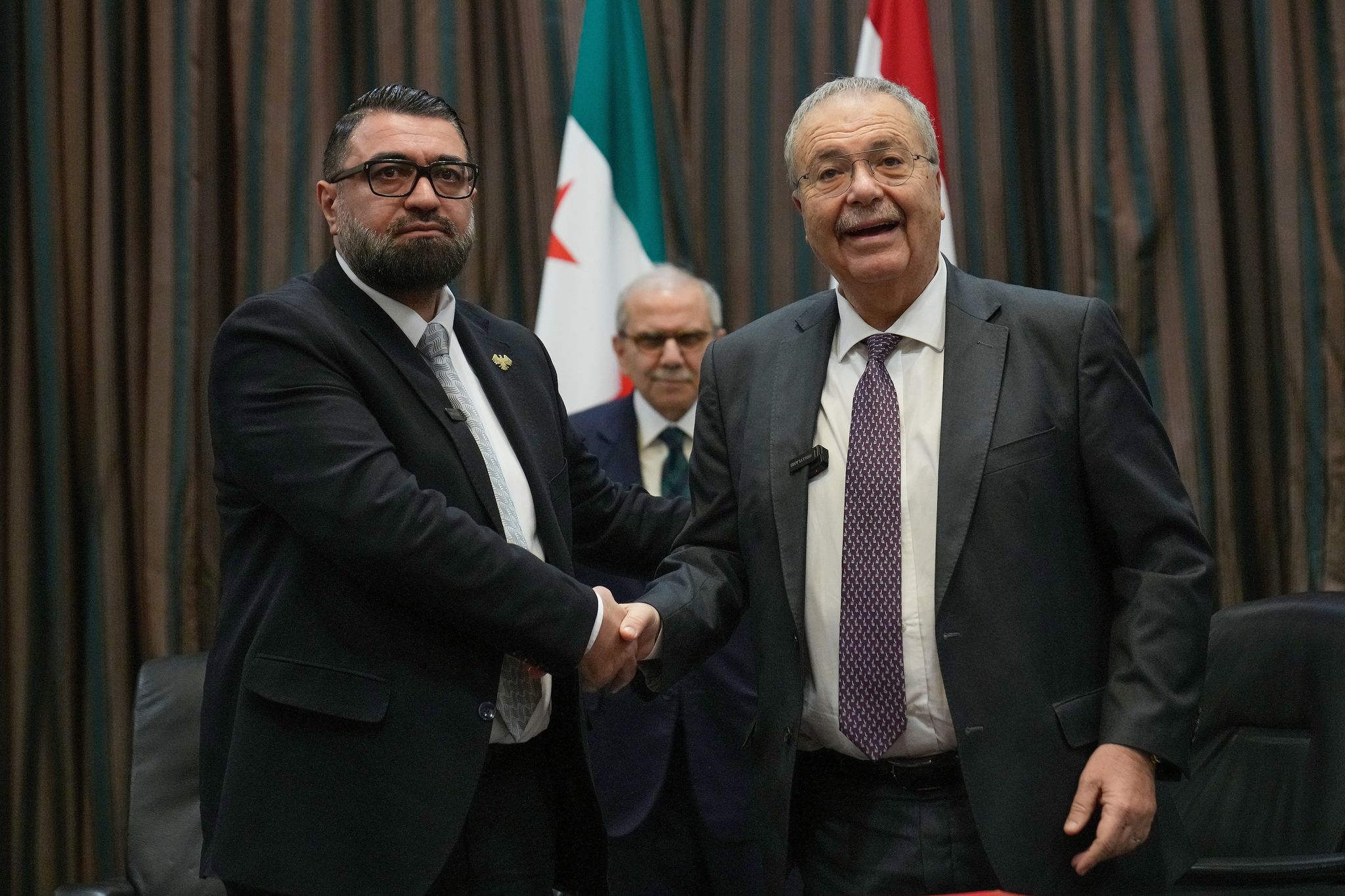 Deal is signed in Beirut to transfer 300 Syrian prisoners in Lebanon to ...