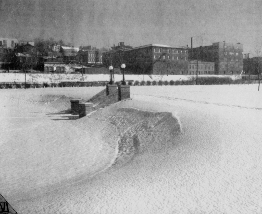 Alton 1942 snow hushes riverfront, icy hills halt travel