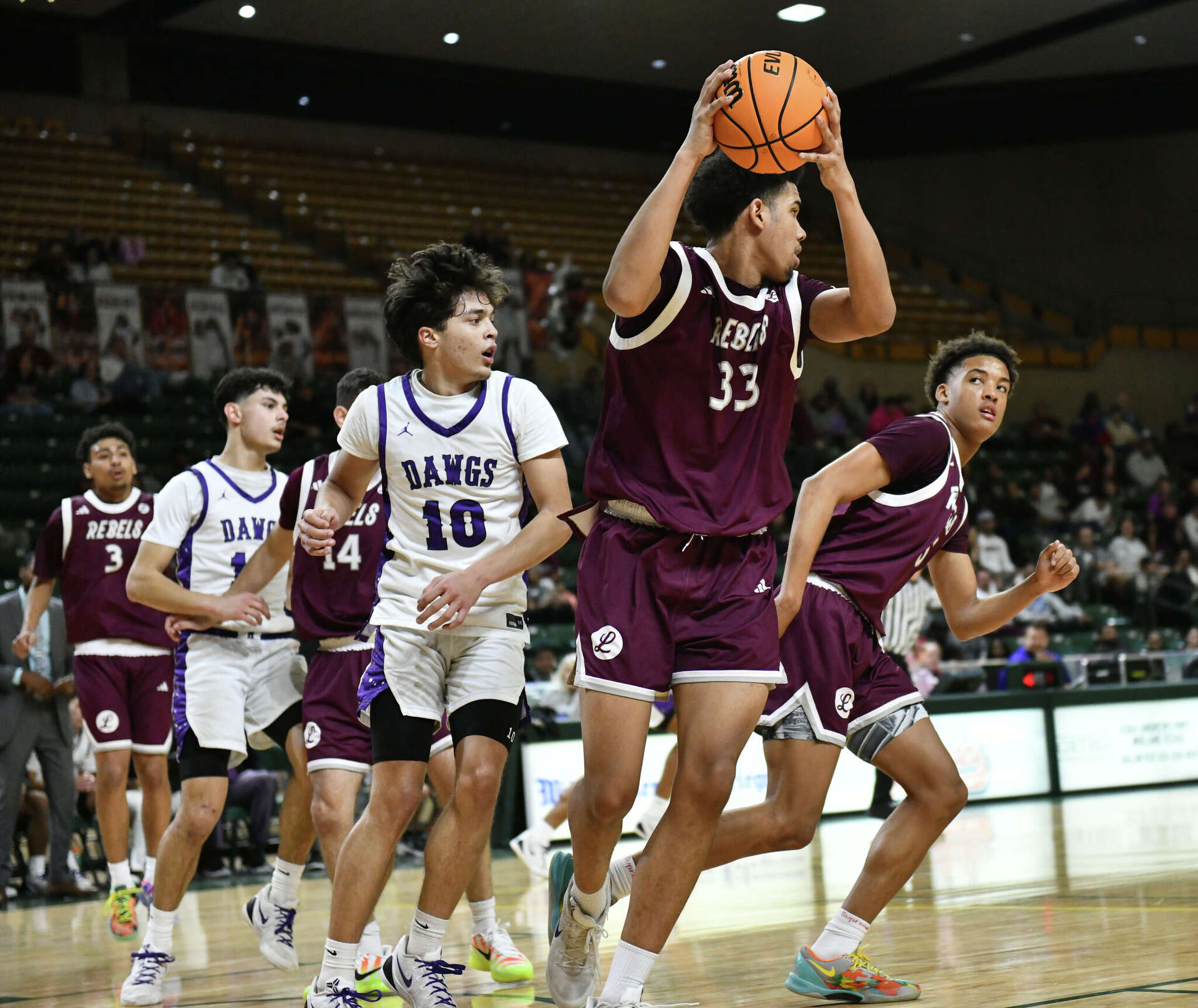 Midland Legacy boys rally past Midland High with key rebounds
