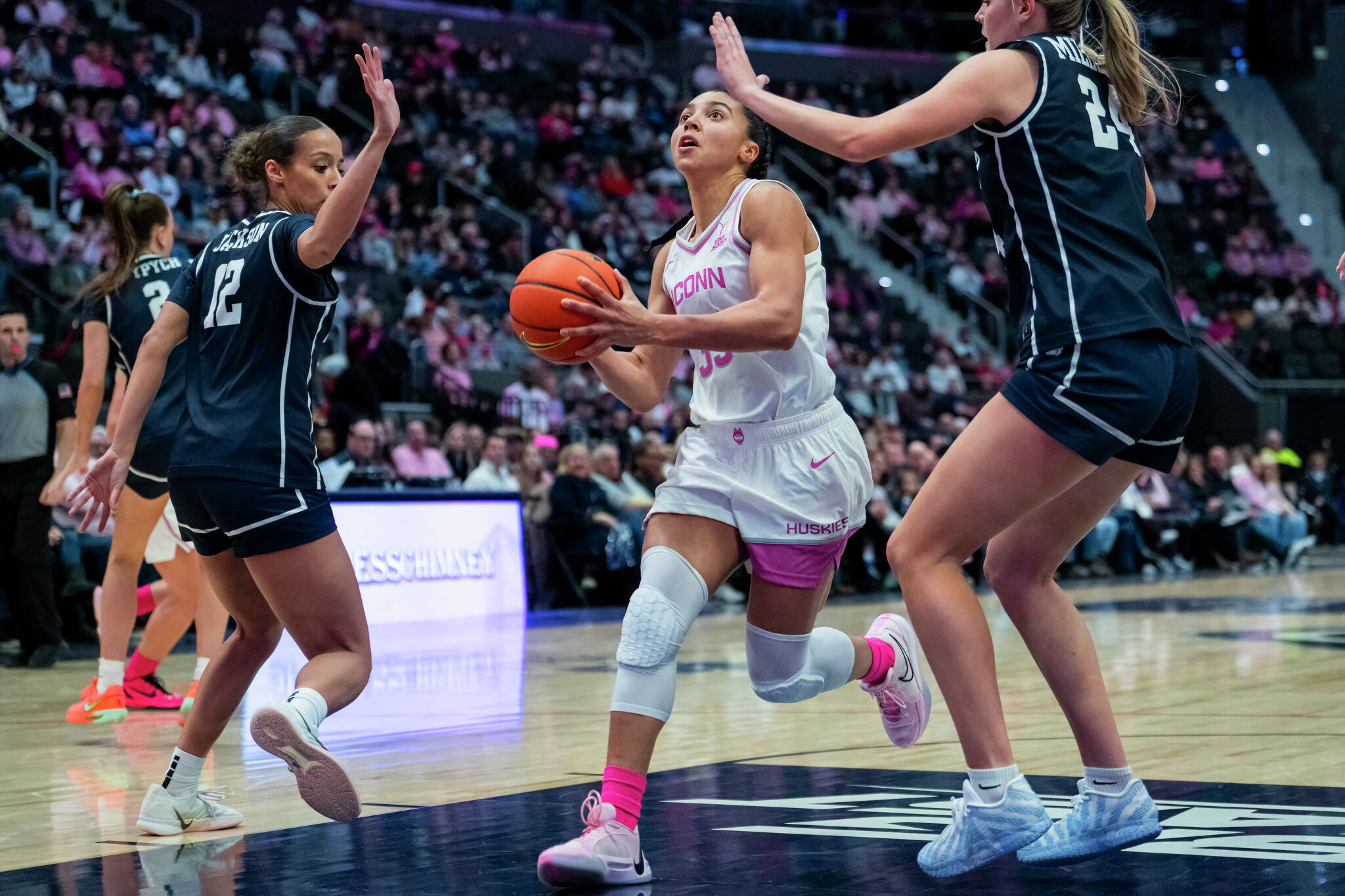 Robert Hinton scores 20 to lead Harvard to 71-58 victory over Dartmouth