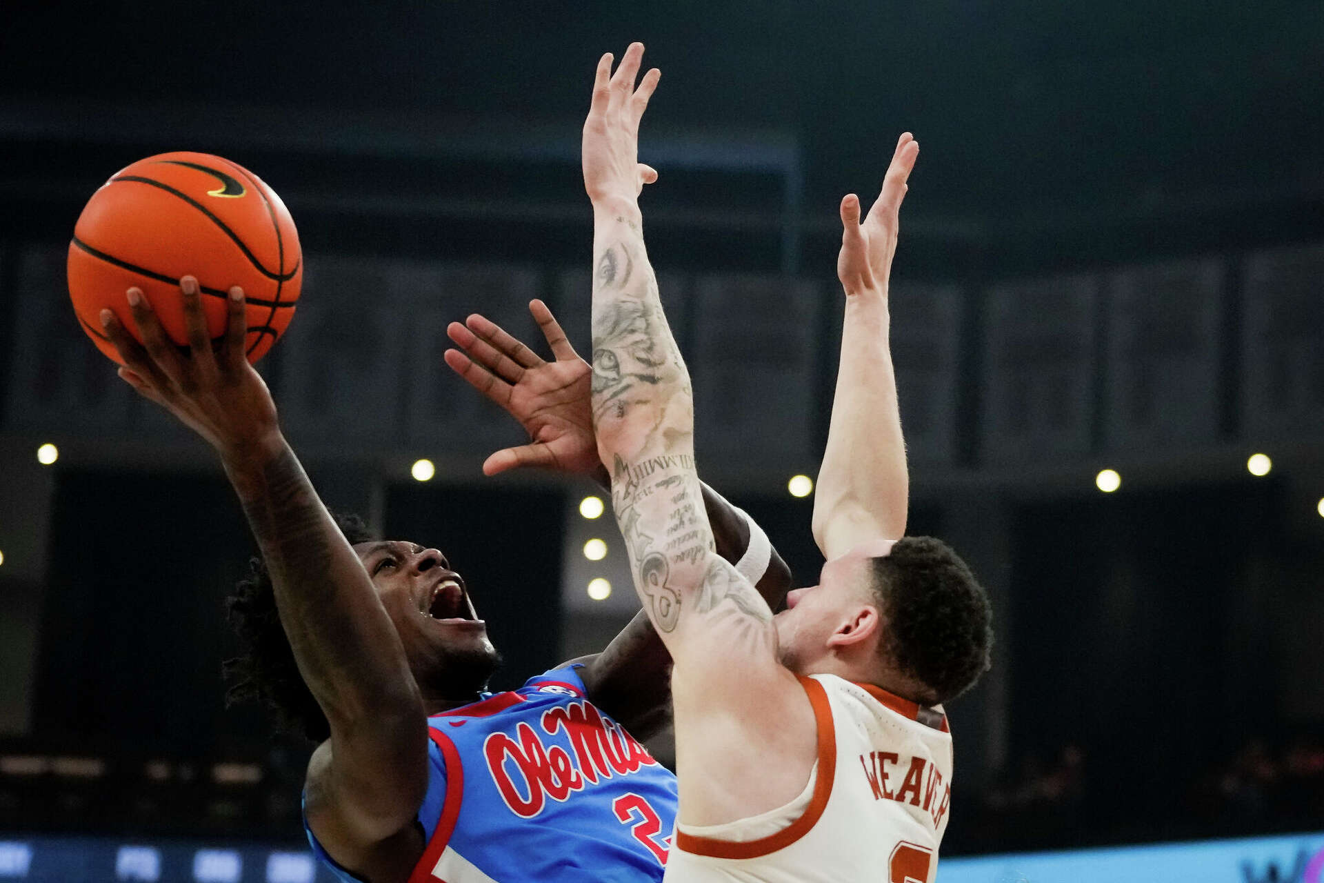 Texas basketball vs Ole Miss game score: Longhorns beat Rebels