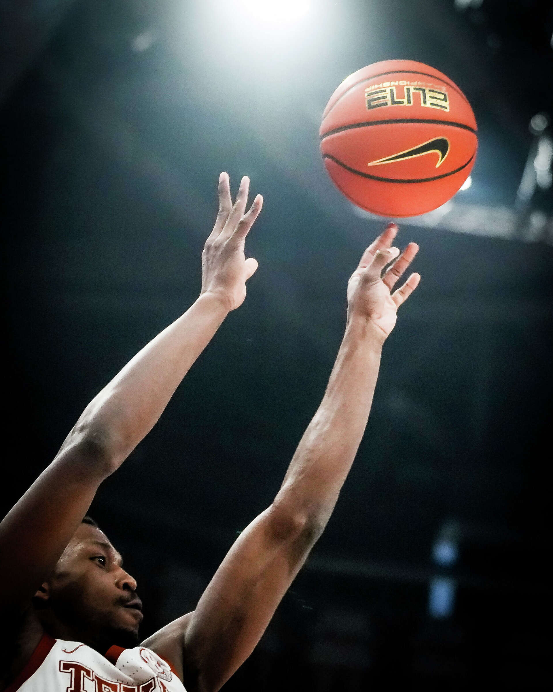 Texas basketball vs Ole Miss game score: Longhorns beat Rebels