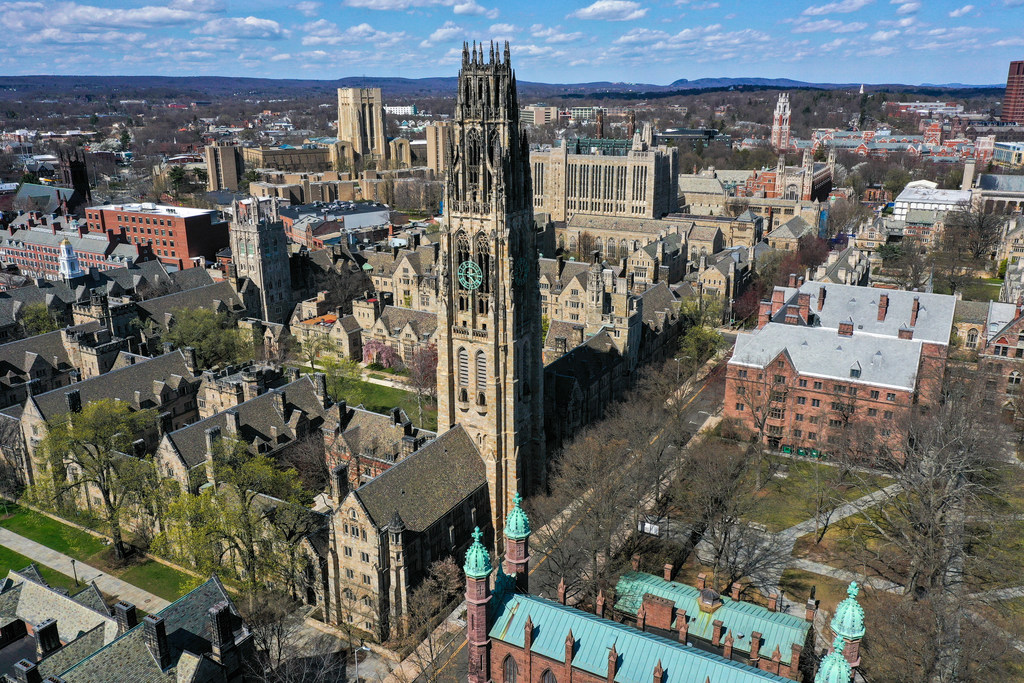 Yale to fund up to 30 new surveillance cameras in New Haven