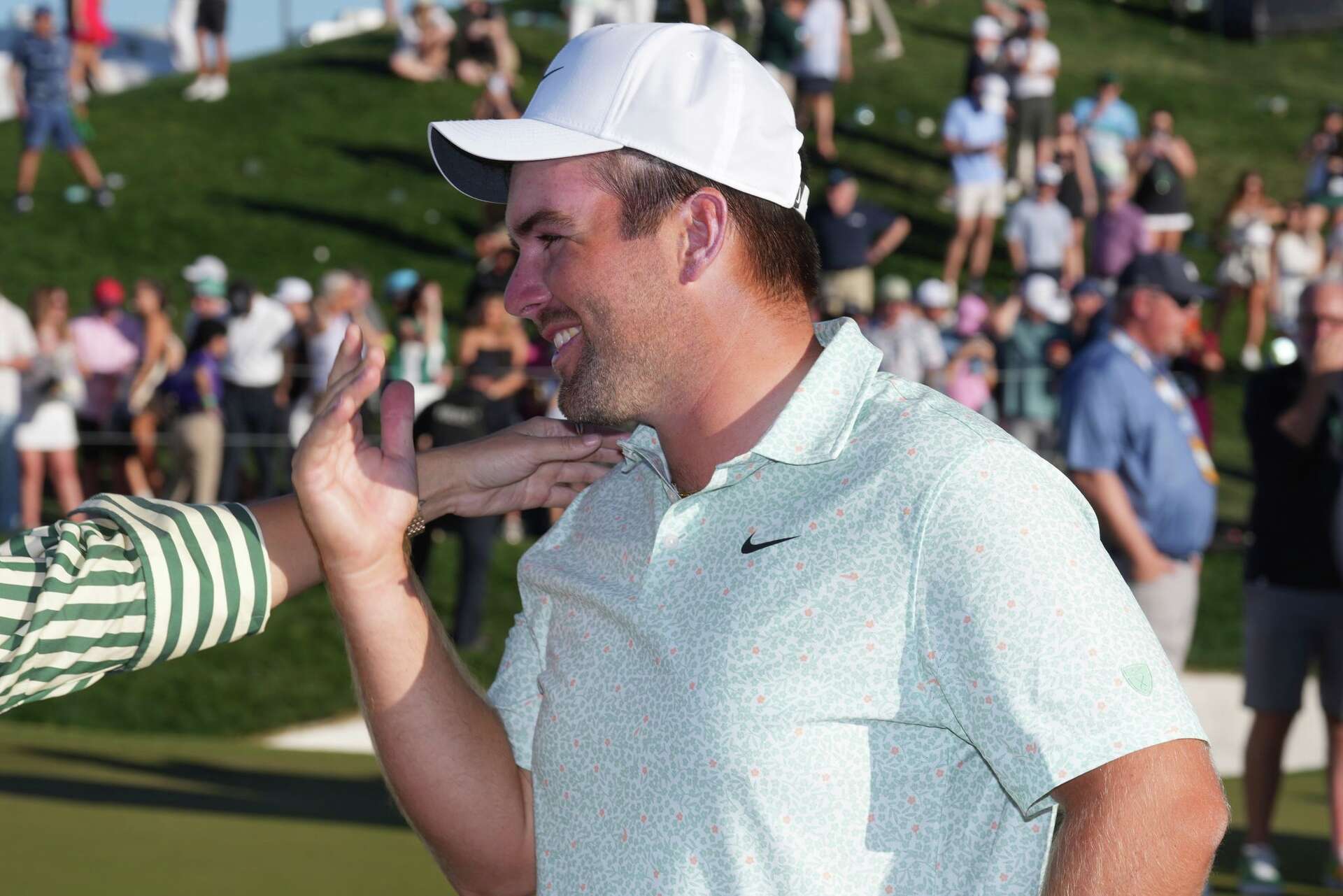 Gotterup wins Phoenix Open on first playoff hole as Matsuyama limps to ...