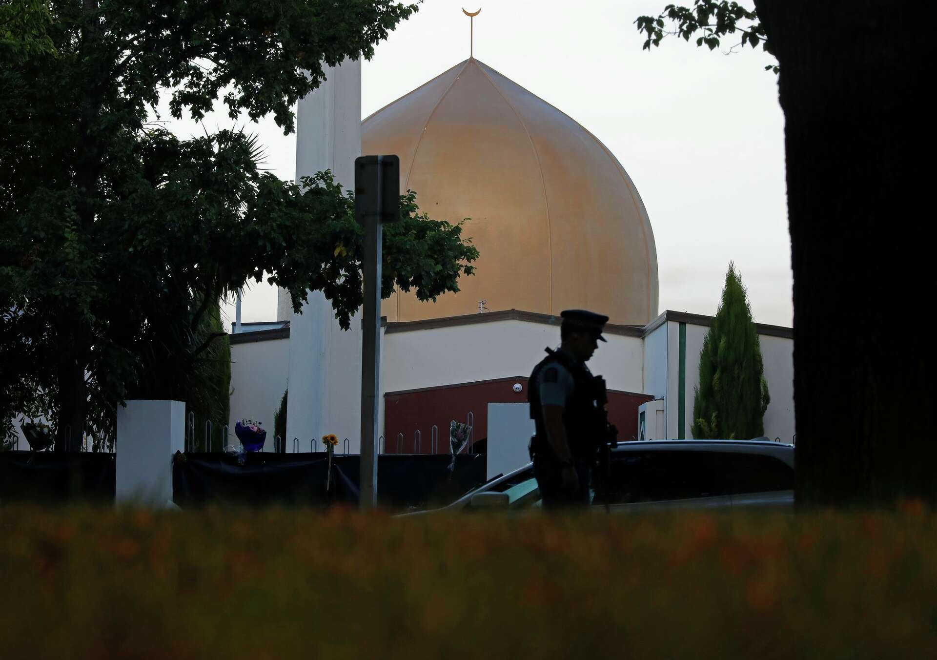 New Zealand mosque shooter seeks to discard his guilty pleas, saying ...