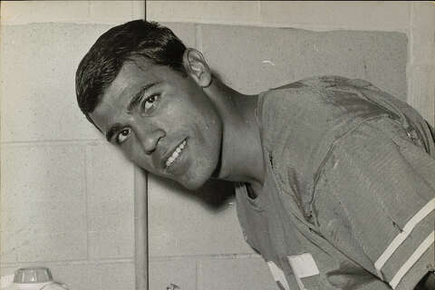 Texas Longhorns football: Star RB Chris Gilbert dies at 79