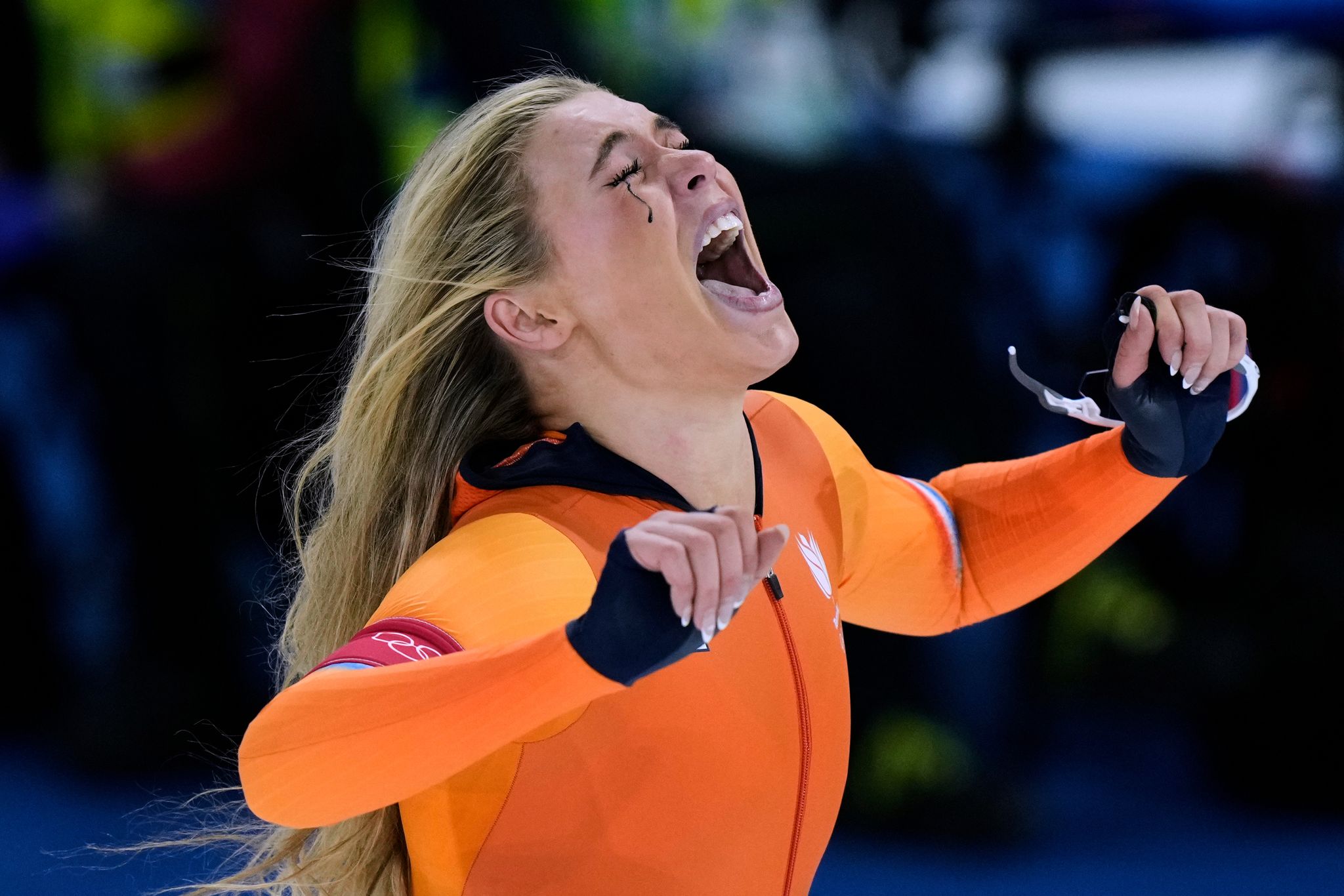 Dutch speedskater Jutta Leerdam wins women's 1,000 Olympic gold with ...