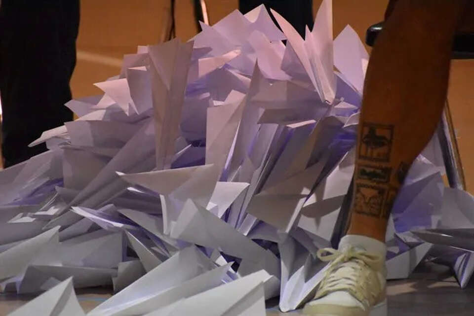 Guinness World Records gets new paper plane folding champ